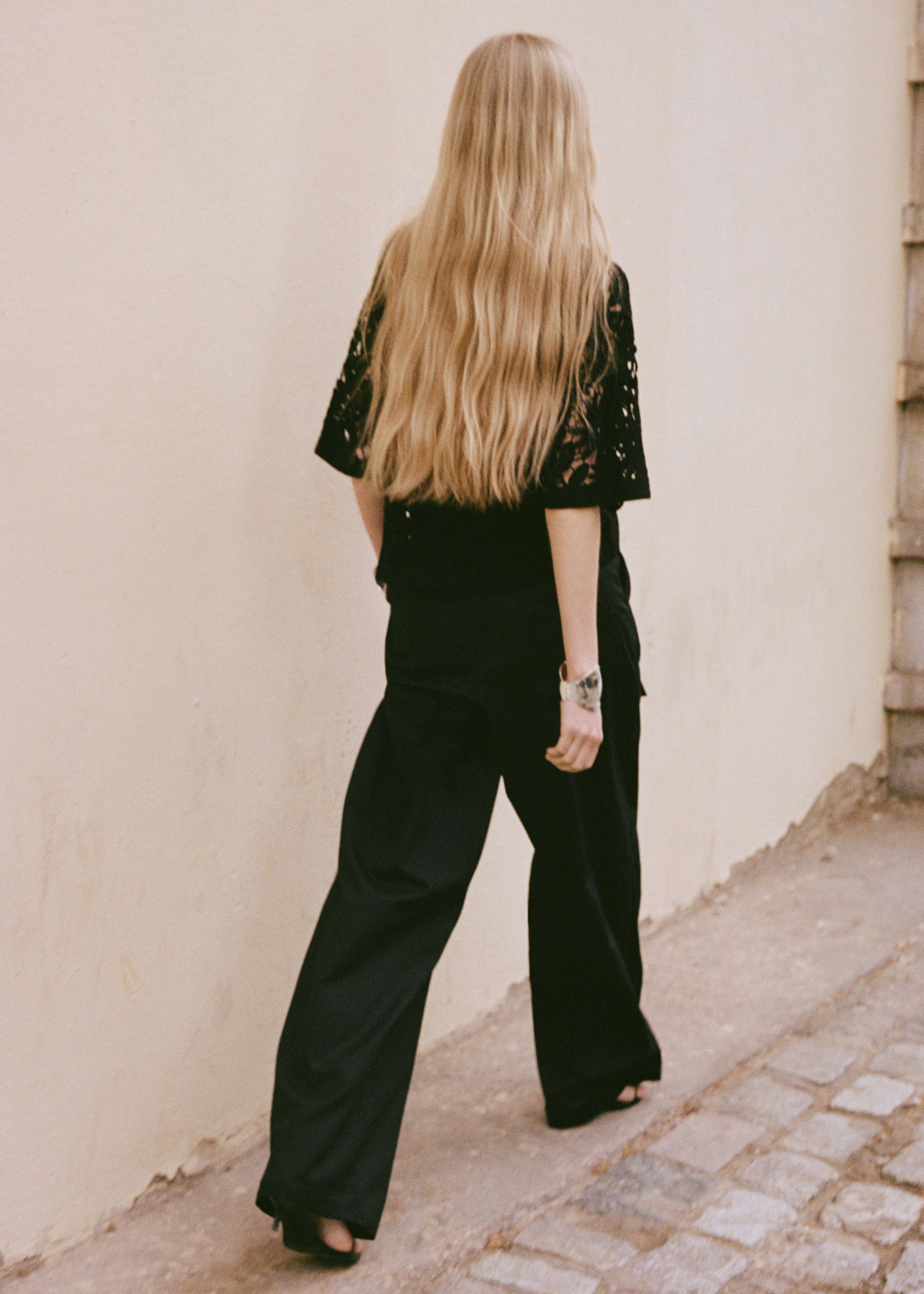 #SS25_19 -MANGO - マンゴ公式オンラインストア